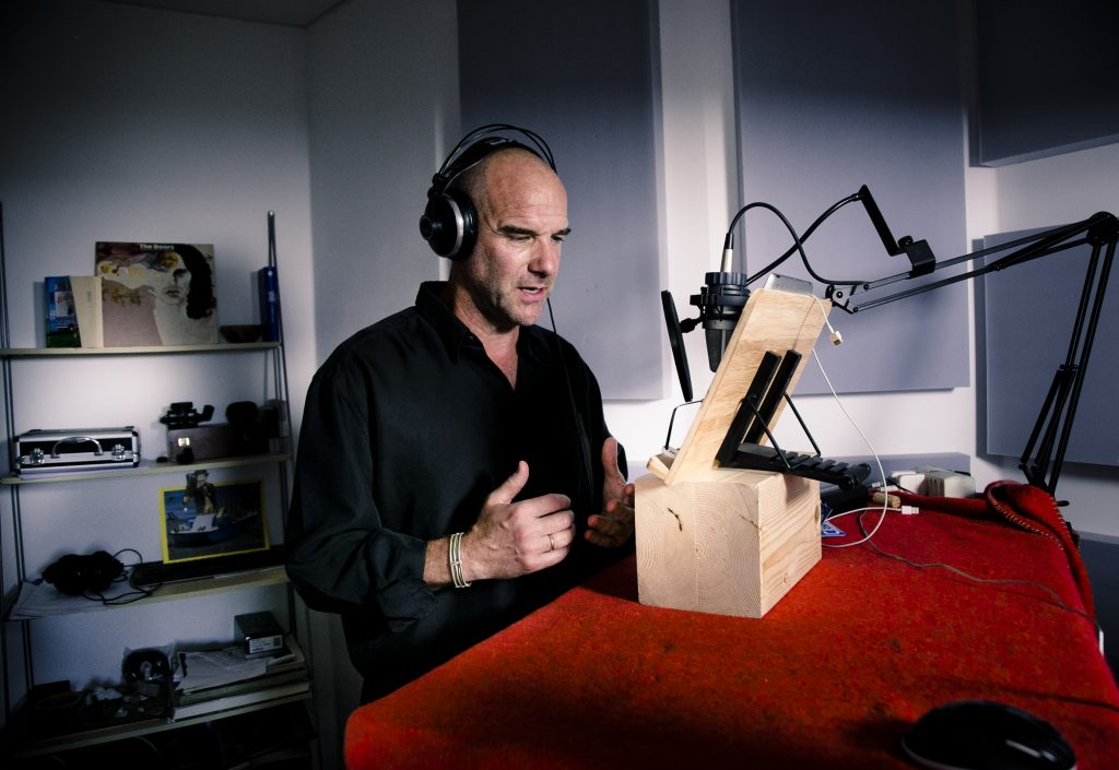 Interview mit Hörbuchsprecher Johannes Steck | NetGalleyDE